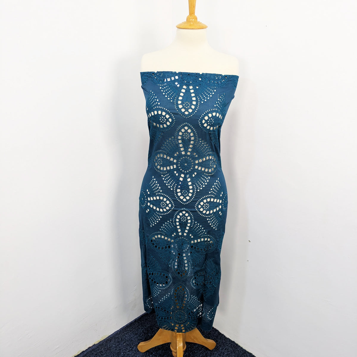 Fancy Lawn With Embroidered + Chikankari Work – Ap Ka Libas